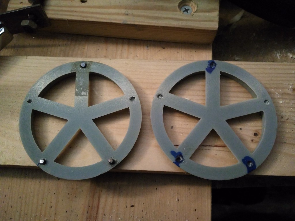 Casting a flywheel - Patterns in the sand - Workshopshed