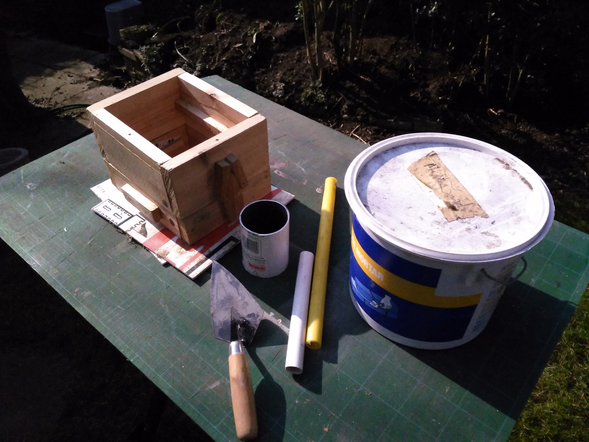 Casting a flywheel - Patterns in the sand - Workshopshed