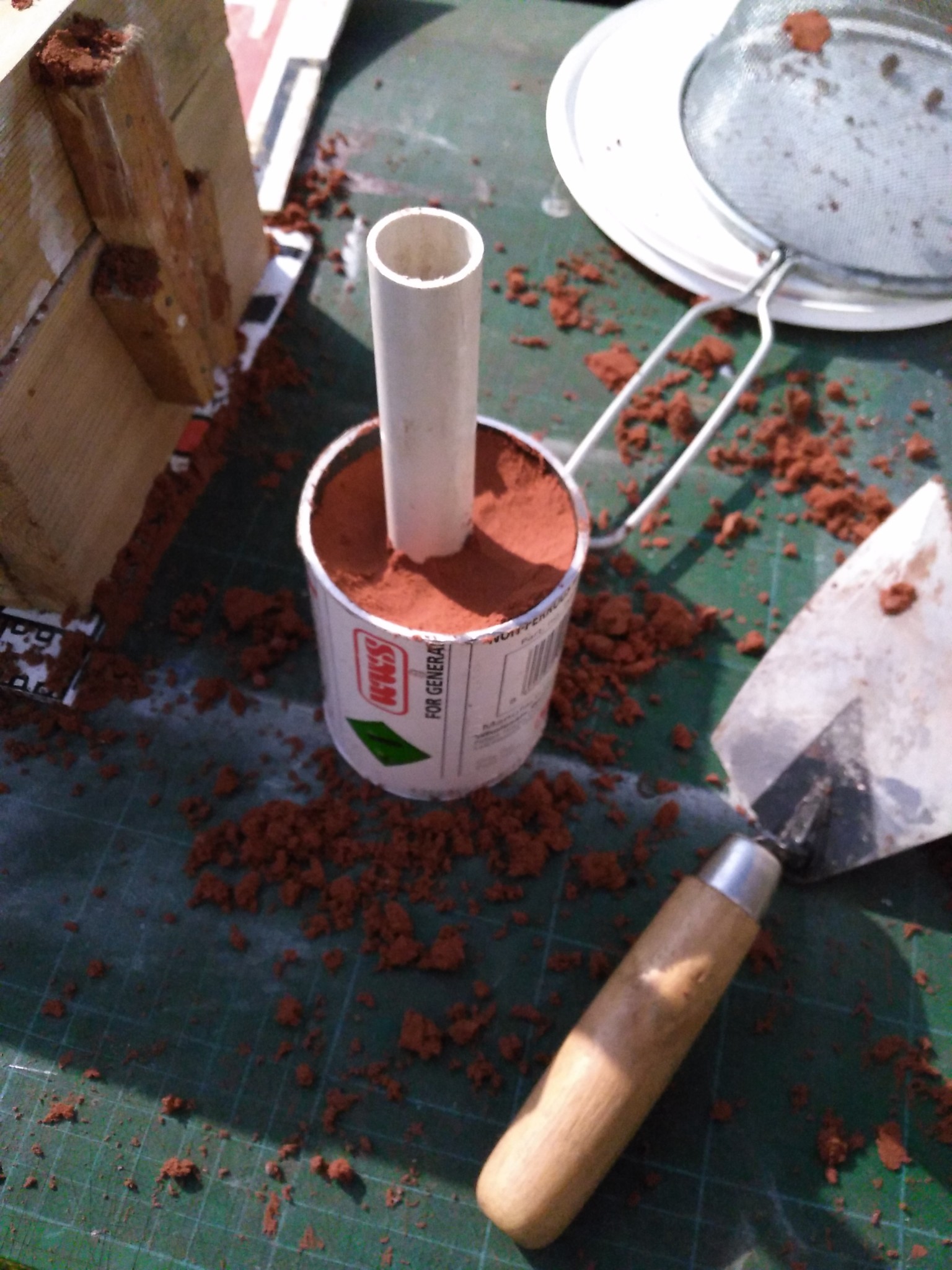 Casting a flywheel - Patterns in the sand - Workshopshed