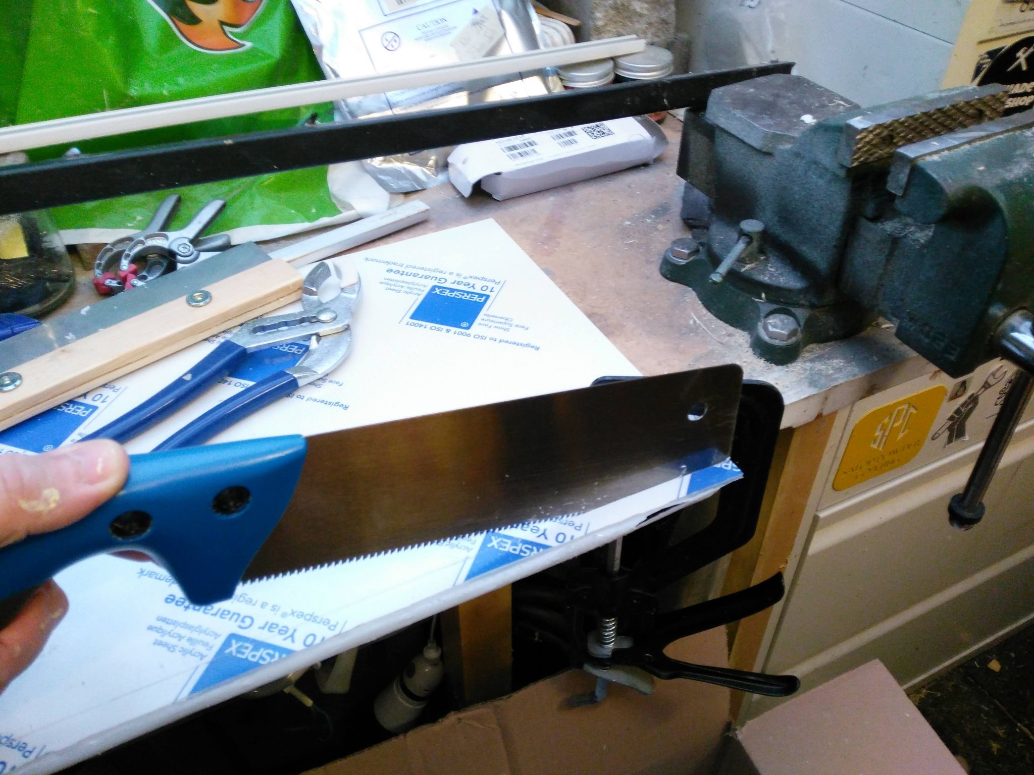 Close scrapes with undercupboard lighting - Workshopshed