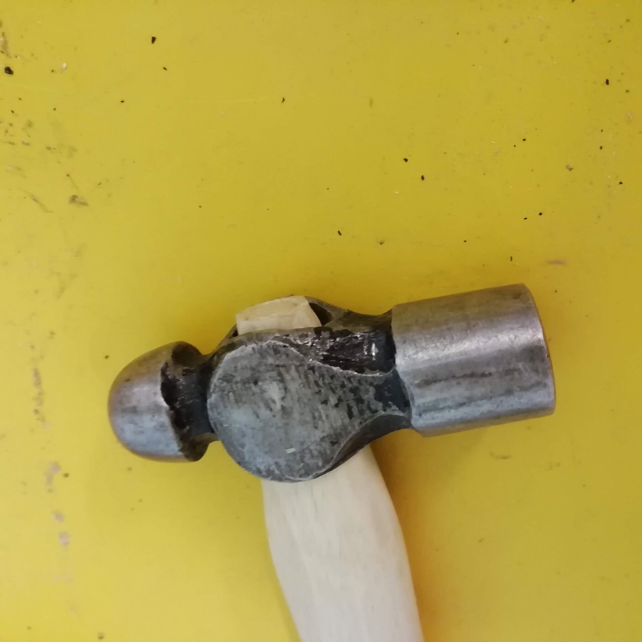Simple hammer repair - Workshopshed